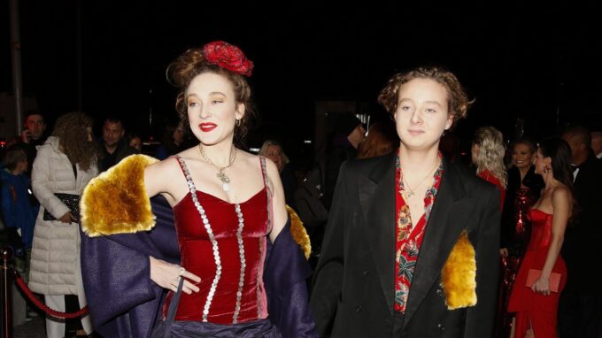 Dominika Gottová stále věří, že Hugo Kovács je nemanželský syn Karla Gotta a její bratr. Mladý ...